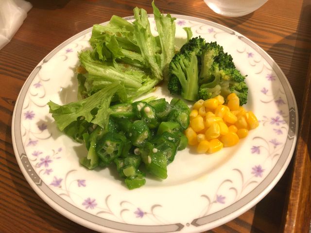 【DECCORA(デッコラ)】会津 芦ノ牧温泉の居心地抜群なおしゃれ食堂！日替わり・テイクアウトメニューも魅力的｜東北旅びより